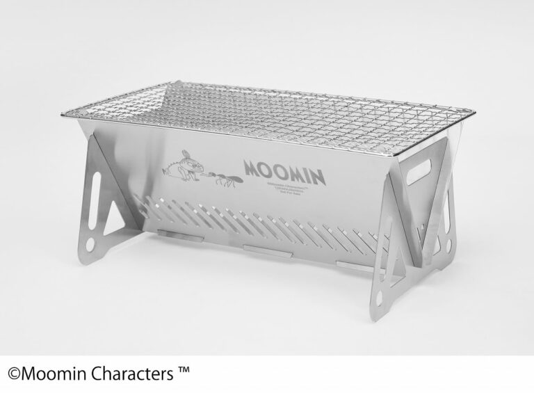 ムーミンの「焚き火台にもBBQコンロにもなる本格グリル台」が付録！MonoMaster 2024年1月号 | キャンプレビュー