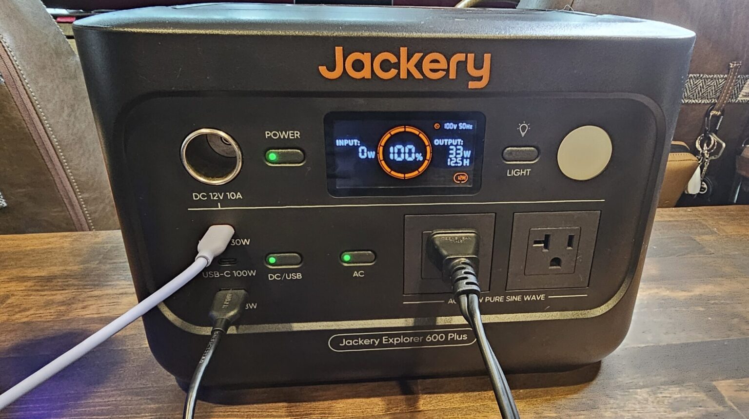 【実機レビュー】Jackery「Jackery ポータブル電源 600 Plus」 | キャンプレビュー