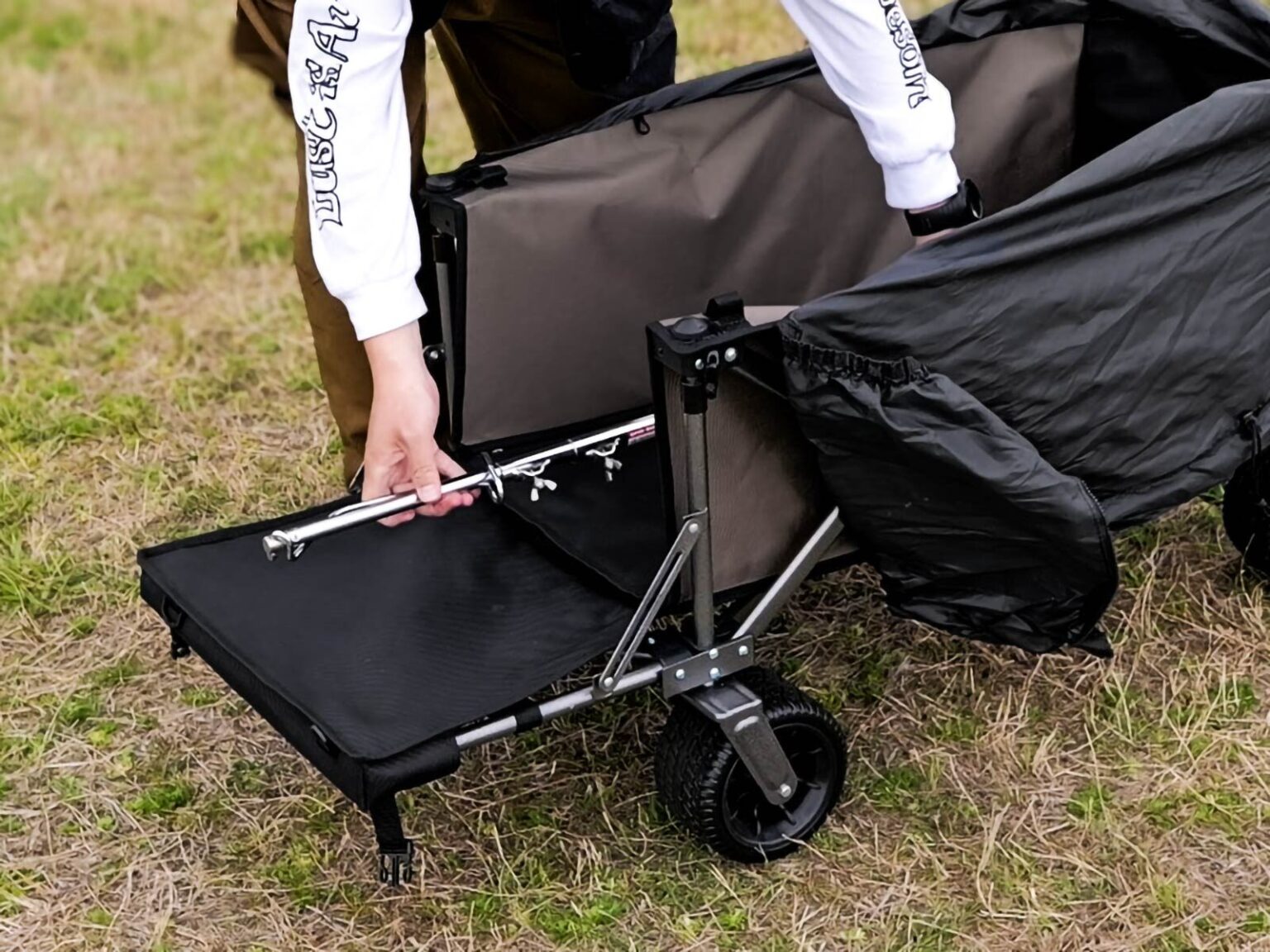 ラーテルワークスから「アウトドアワゴンテクニカル」登場 | キャンプレビュー